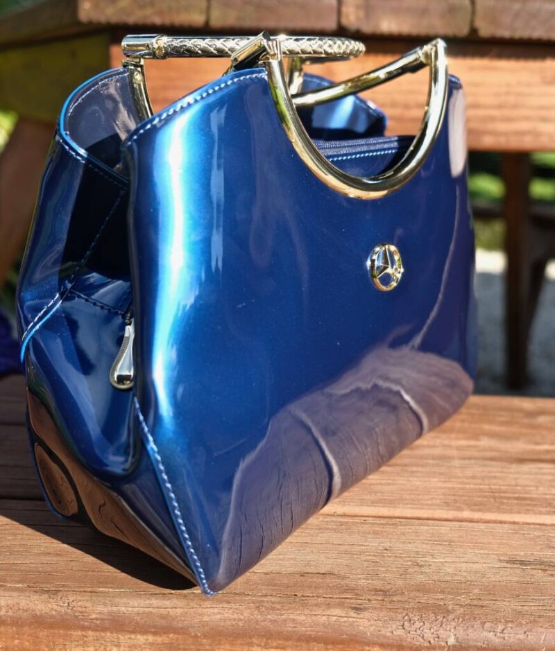 2021 - the stir of the Mercedes handbag - Mercedes Club